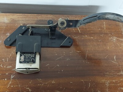 Sewing Machines - Knee Control