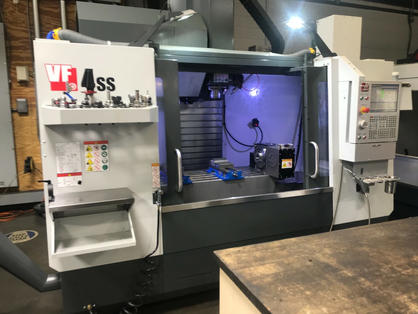 HAAS VF4-SS, 2020 - HRTA6 ROTARY, PROBING, 5TH AXIS DRIVE, SMTC ...