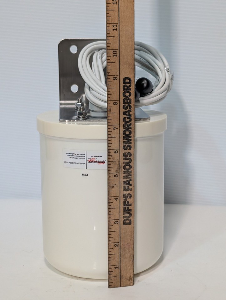 Terrawave M6060060MO1D43602 MIMO Omni antenna, RPTNC plug connectors ...
