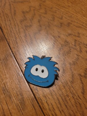Club Penguin Puffles Blue Disney Pin Fuzzy Head Trading pin Booster | eBay