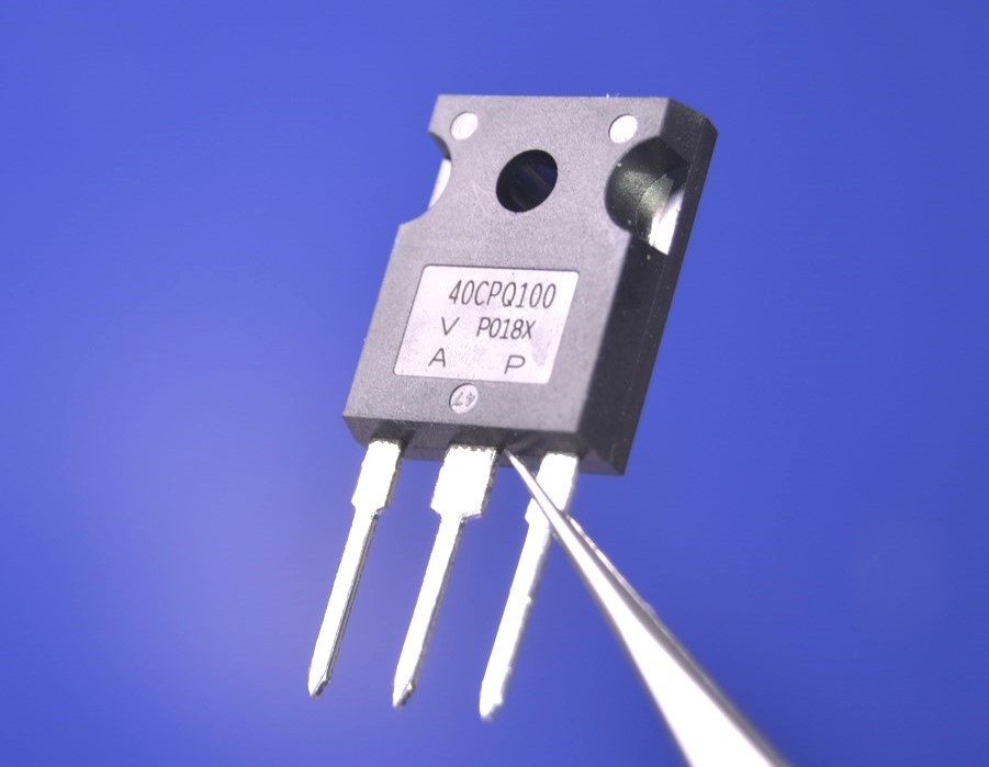 25 Vishay High-Current Schottky Diode 40A 100V Common Cathode ...