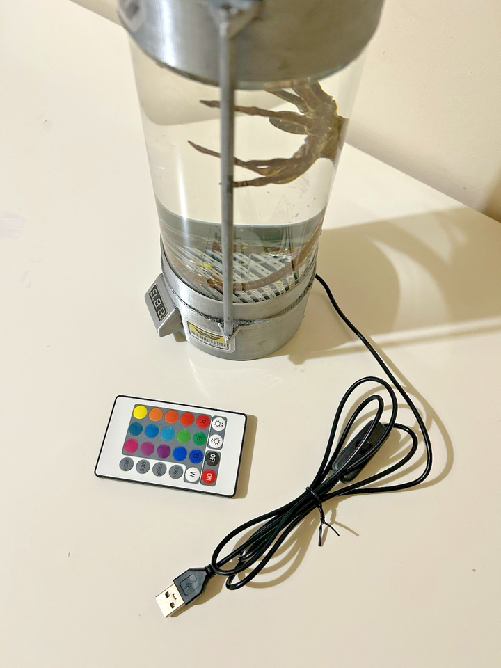 Alien Facehugger Stasis Tube Lamp LED Remote Control 16 Colour | eBay