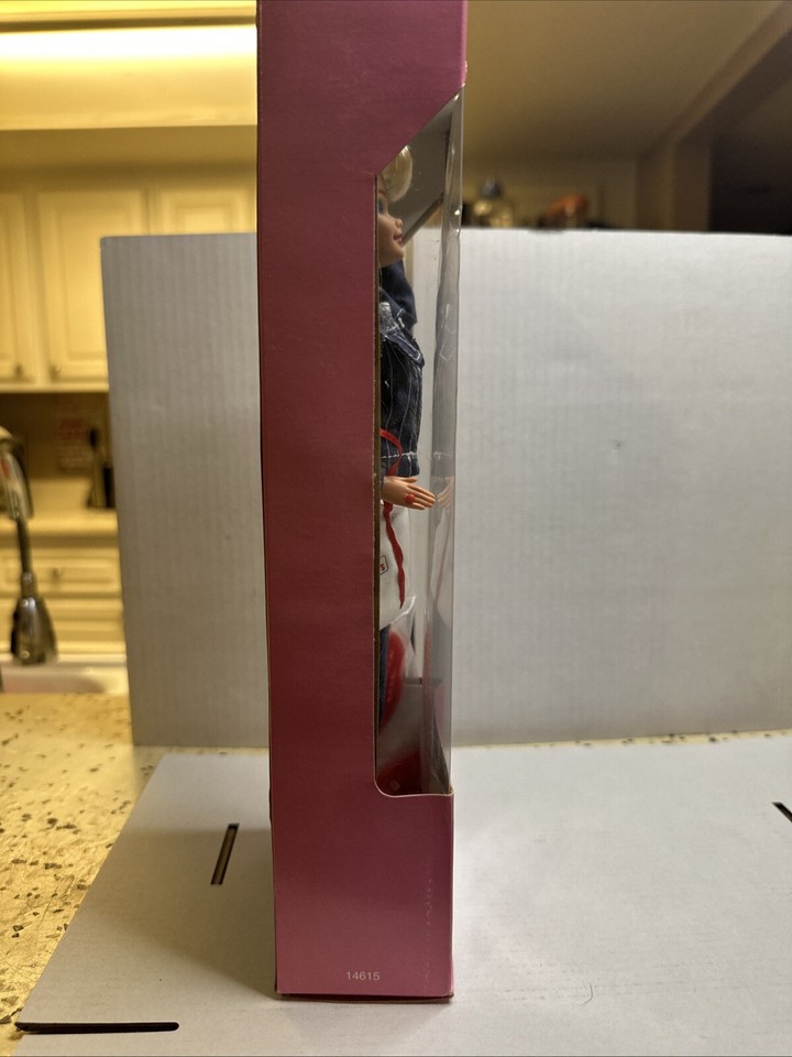 VINTAGE 1995 MATTEL CHUCK E CHEESE BARBIE DOLL # 14615 IN ORIGINAL BOX ...