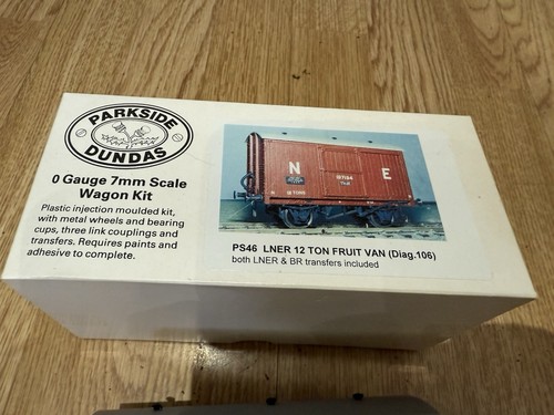 Parkside Dundas O Gauge Ps46 LNER 12t Fruit Van Rolling Stock Wagon ...