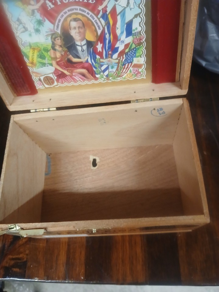 FLOR FINA 8-5-8 By Arturo Fuente Empty Wooden Cigar Box Humidor Hinged ...