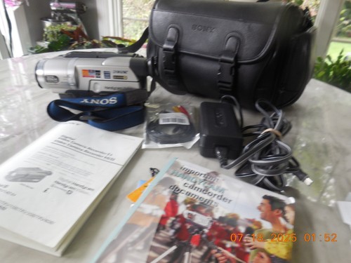 Sony Handycam Vision CCD-TRV108 Video Hi8 Camcorder Nightshot Works new ...