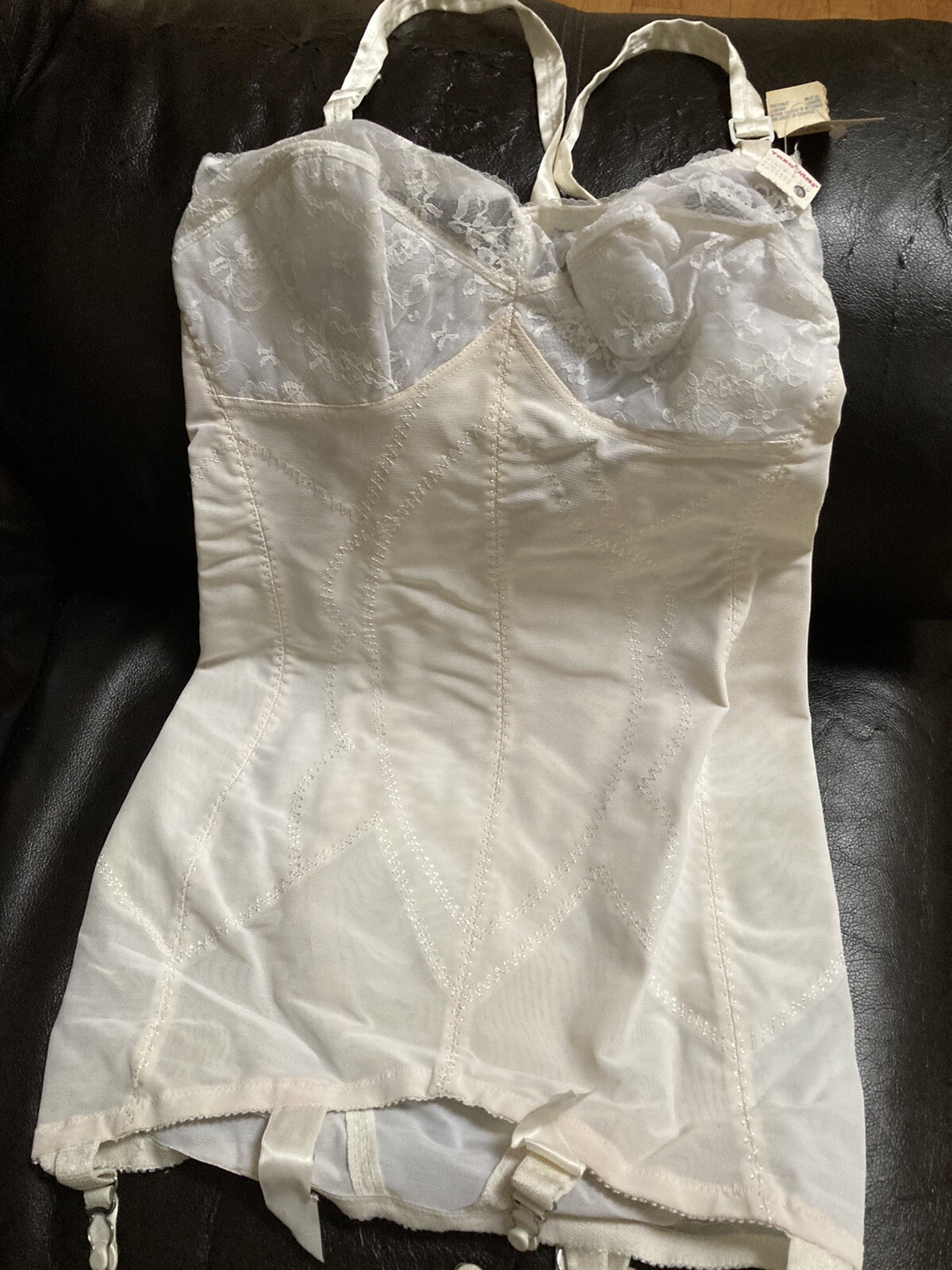 TREO girdle 37C -608 pullon all in one open bottom metal garters 37C ...