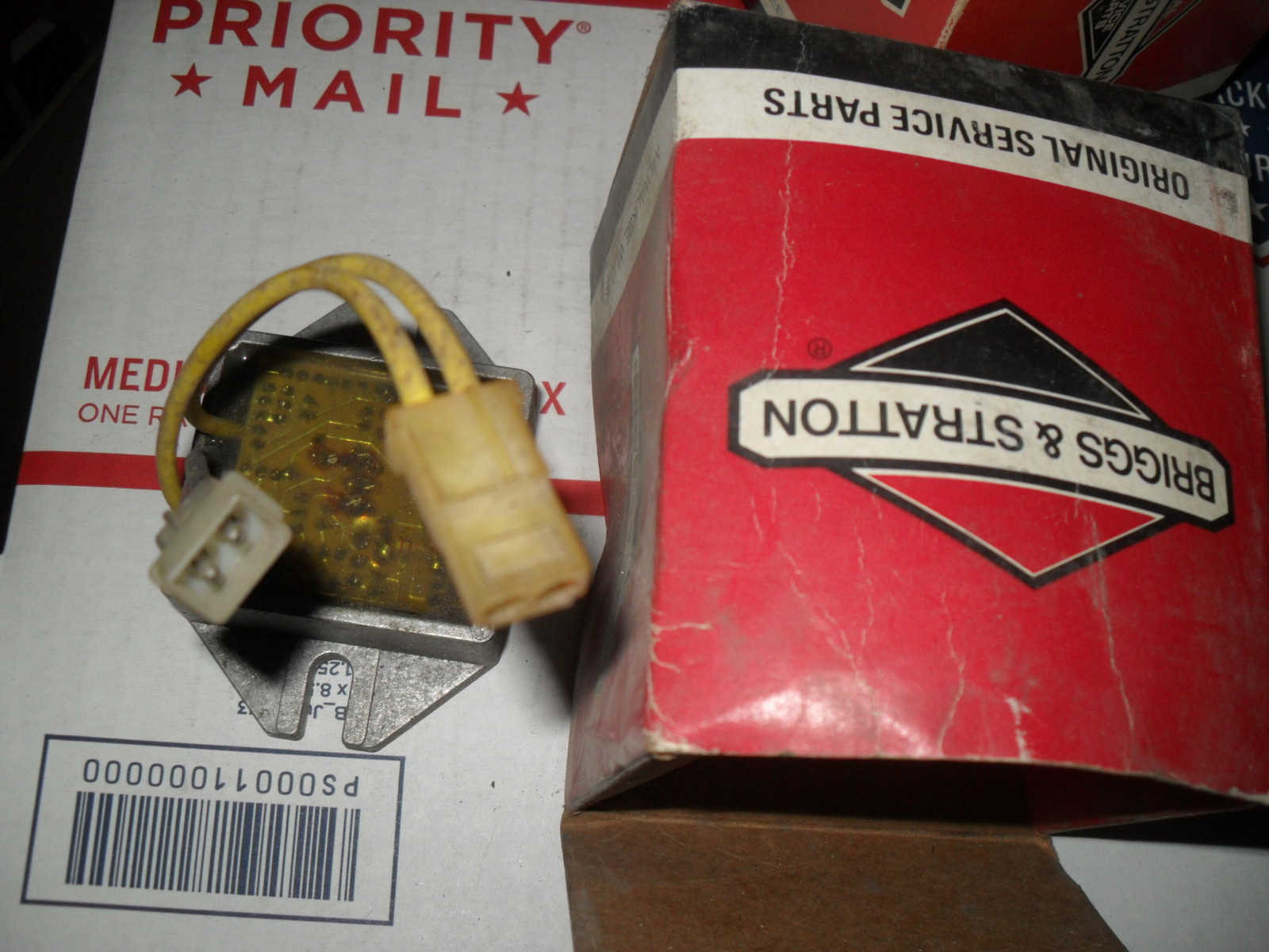 nos oem VINTAGE Briggs & Stratton 493219 OEM VOLTAGE REGULATOR NEW OLD ...