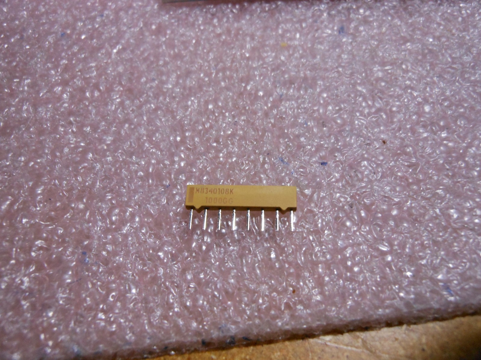 VISHAY RESISTOR NETWORK (47 PC LOT) # M8340108K1000GG NSN: 5905-01-242 ...