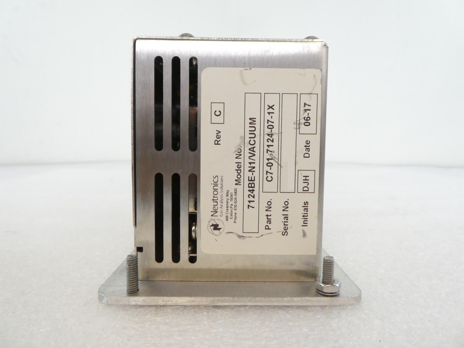 Neutronics C7-01-7124-07-1X Gas Analyzer Module 7124BE-N1/VACUUM ...