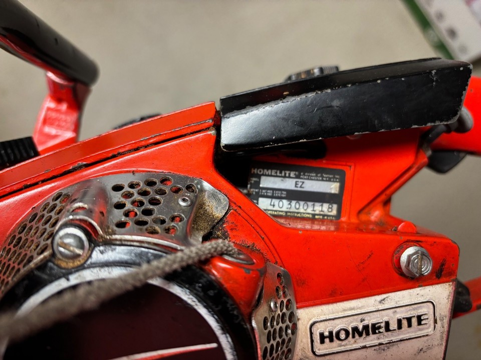 Vintage 1970's HOMELITE EZ Chainsaw - 16" Bar & Chain has Spark ...