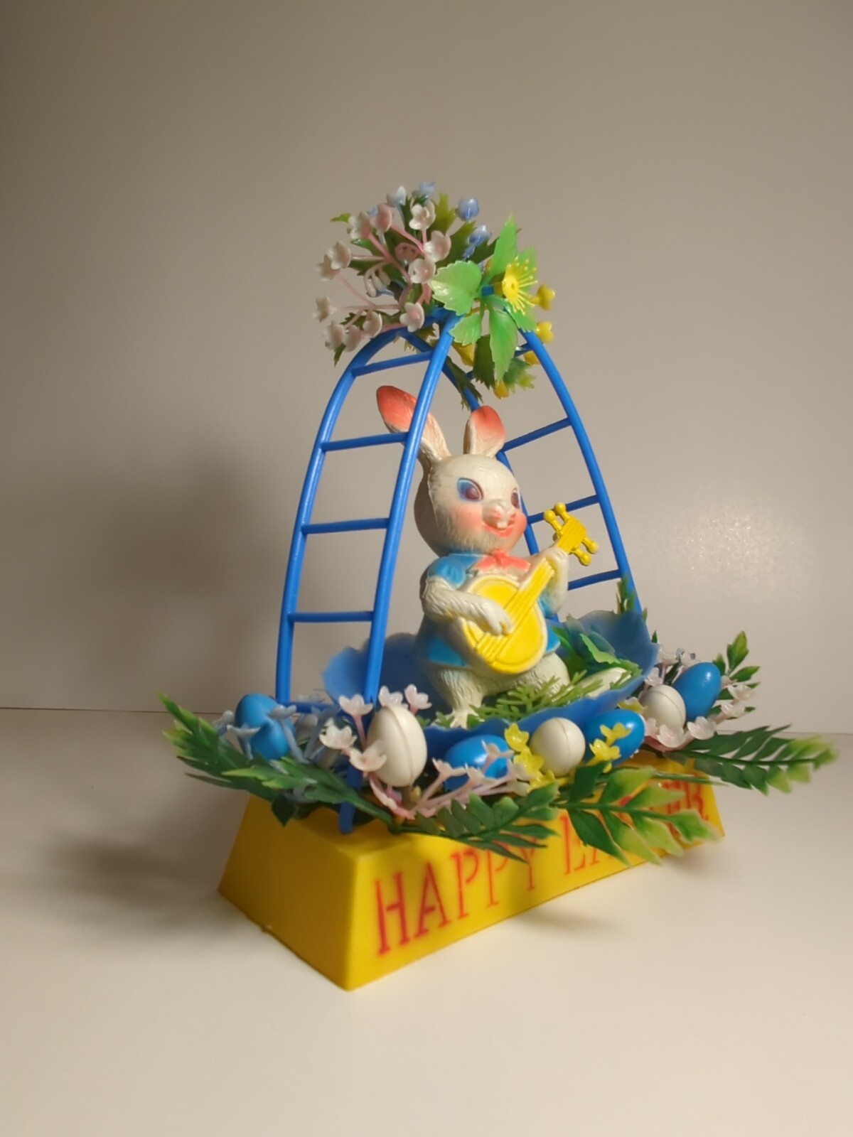 Vintage Happy Easter Bunny Rabbit with Banjo Trellis Eggs Plastic Decor ...