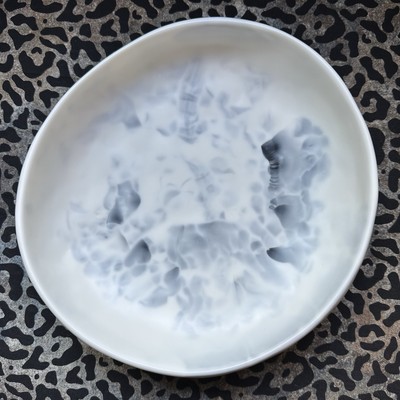 Dinosaur Designs Resin Stone Medium Earth Bowl WHITE MARBLE - New ...