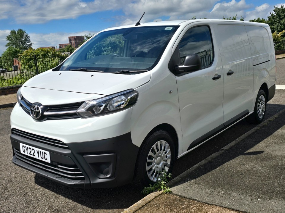 2022 TOYOTA PROACE 2.0 D 140 BHP L2 LWB ICON 6DR Euro6 & Ulez Compliant ...
