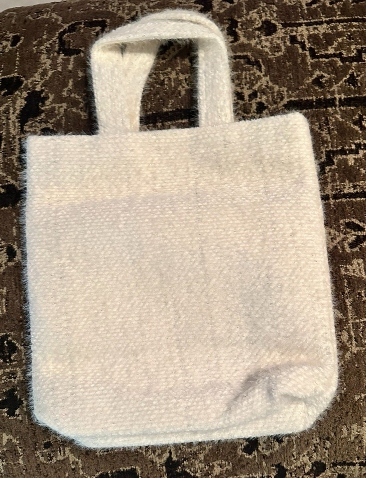 NIB Chanel Beaute Mini Tote White / Gold CC Logo Novelty GWP Fluffy | eBay