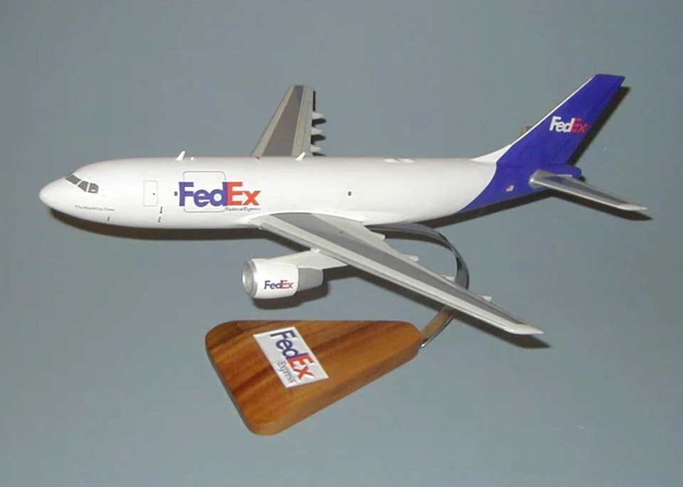FedEx Express Airbus A310-300F Desk Top Display Wood Jet Model 1/100 SC ...