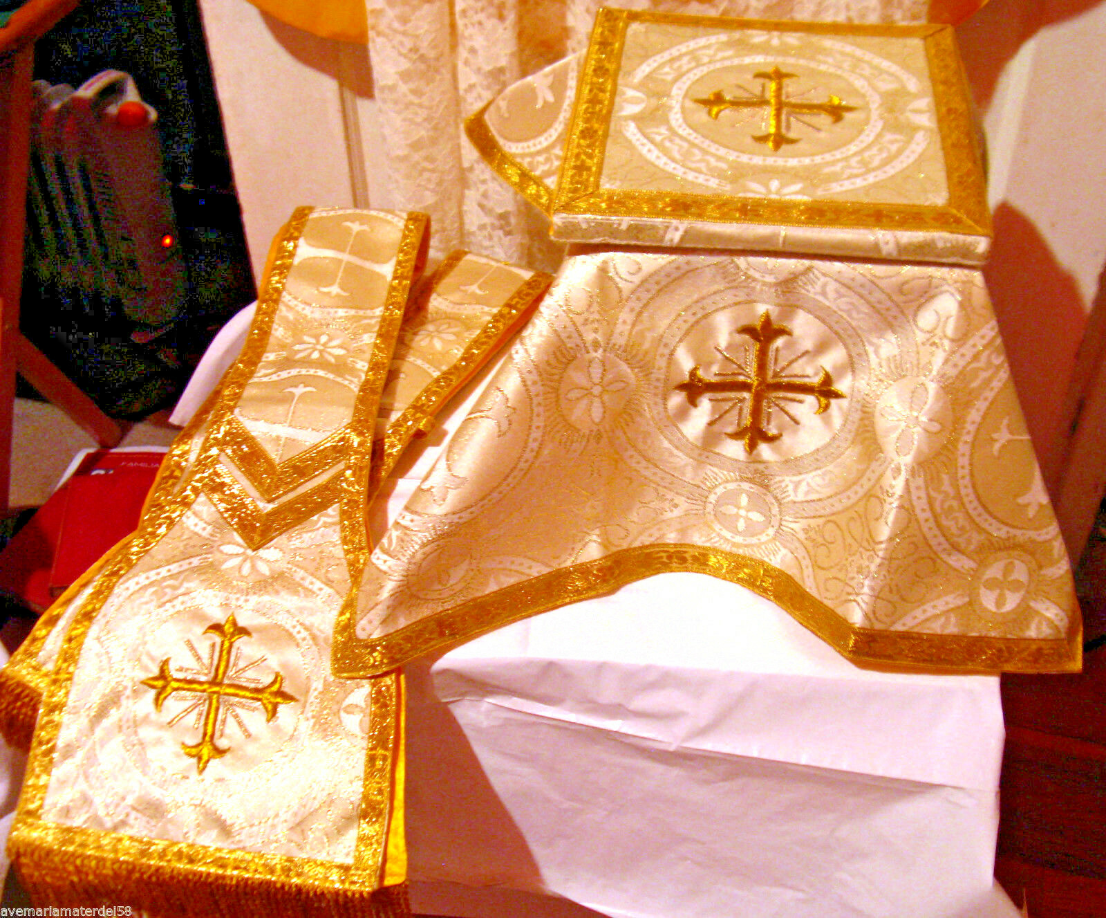 Gold Chasuble Fiddleback Set Christ The King+Stole,Maniple,Burse,Veil ...