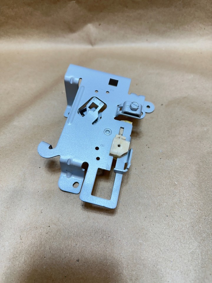 Briggs & Stratton Control Bracket 694042 Superseded to 597209 | eBay