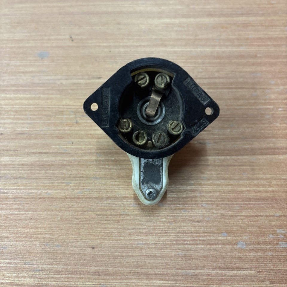 VINTAGE LUCAS SD84 BAKELITE WHITE TRAFFICATOR SWITCH COMPLETE LAND ...