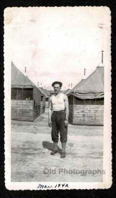 1942 WW2 ERA BASE CAMP SOLDIER WHITE TANK TOP LEG WRAPS OLD/VINTAGE ...