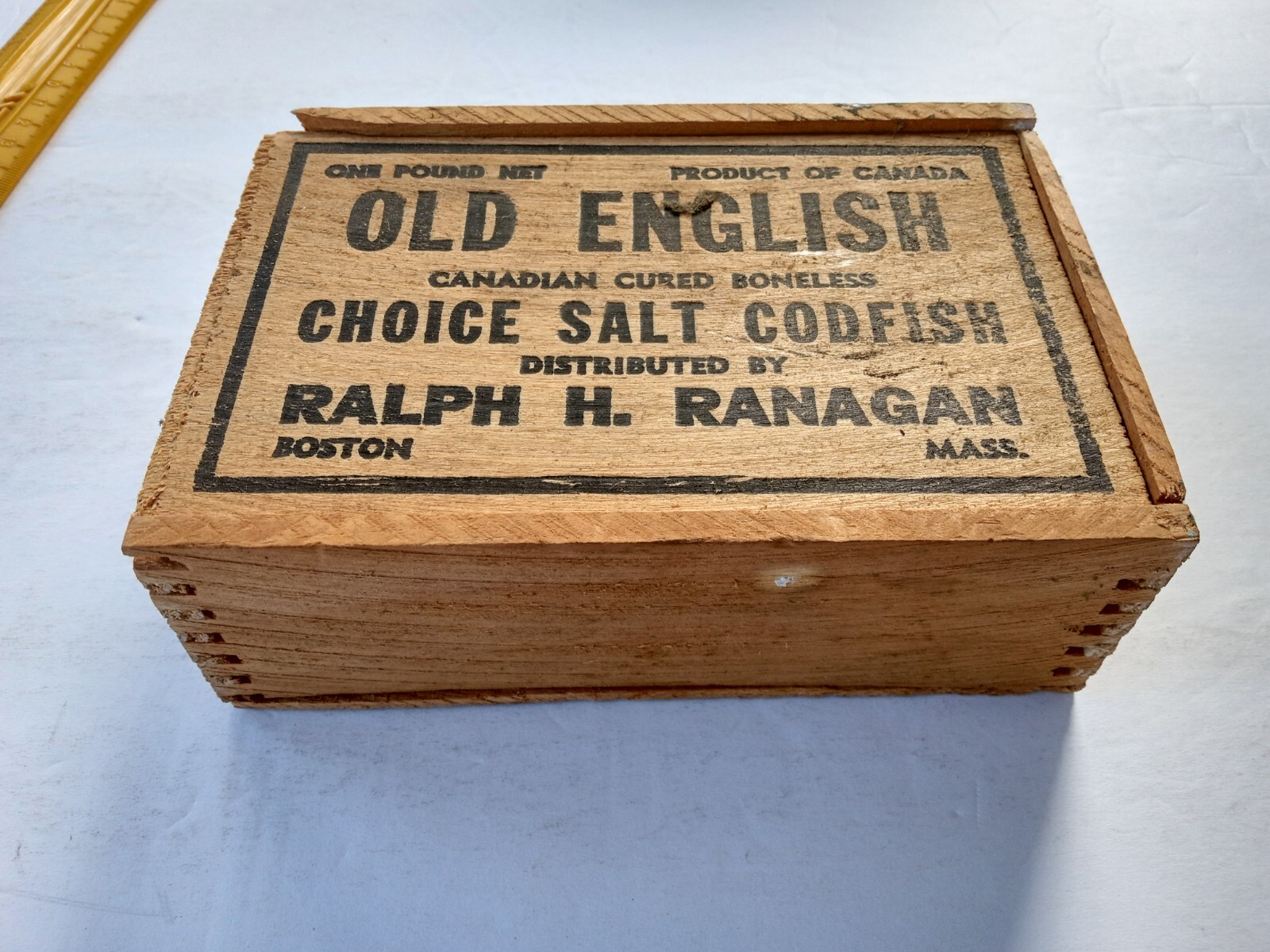Vtg Finger Jointed Wood Box OLD ENGLISH Salt Codfish Ralph H. Ranagan ...
