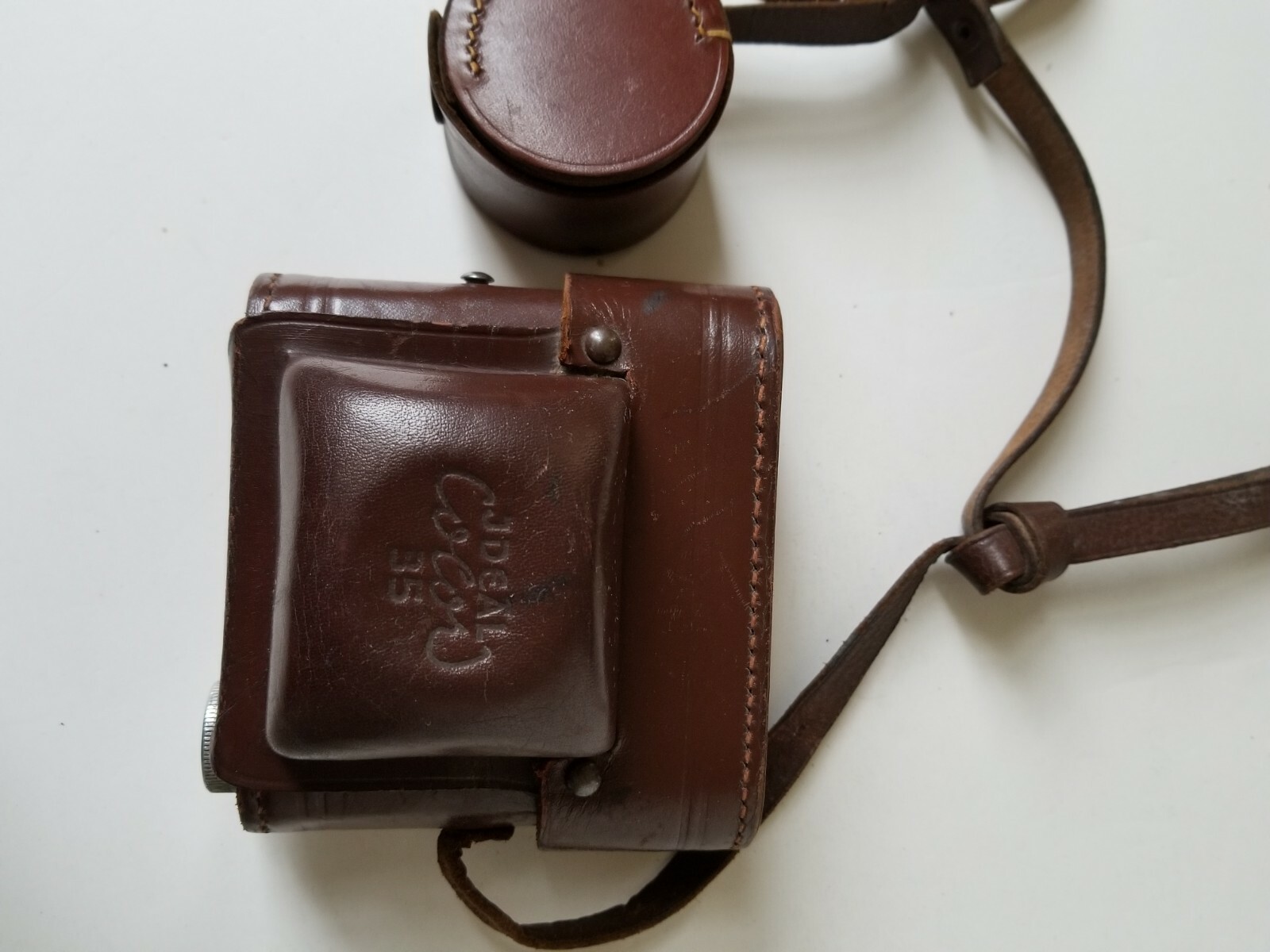 Ideal Color 35 vintage 35mm camera with case and hood. Collect item | eBay