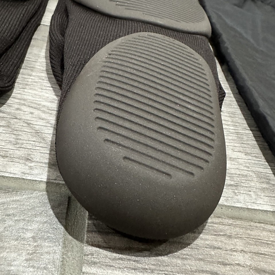 YZY PODS Yeezy Pods Size 3 (US 11-13) - Black - YZYPODBLK - Brand New ...