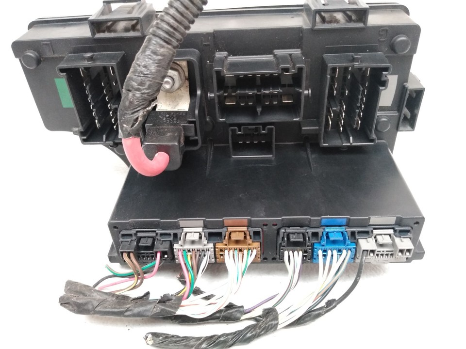04692777AB Dodge 2010 Avenger Chrysler Sebring Fuse Box Engine Bay TIPM ...