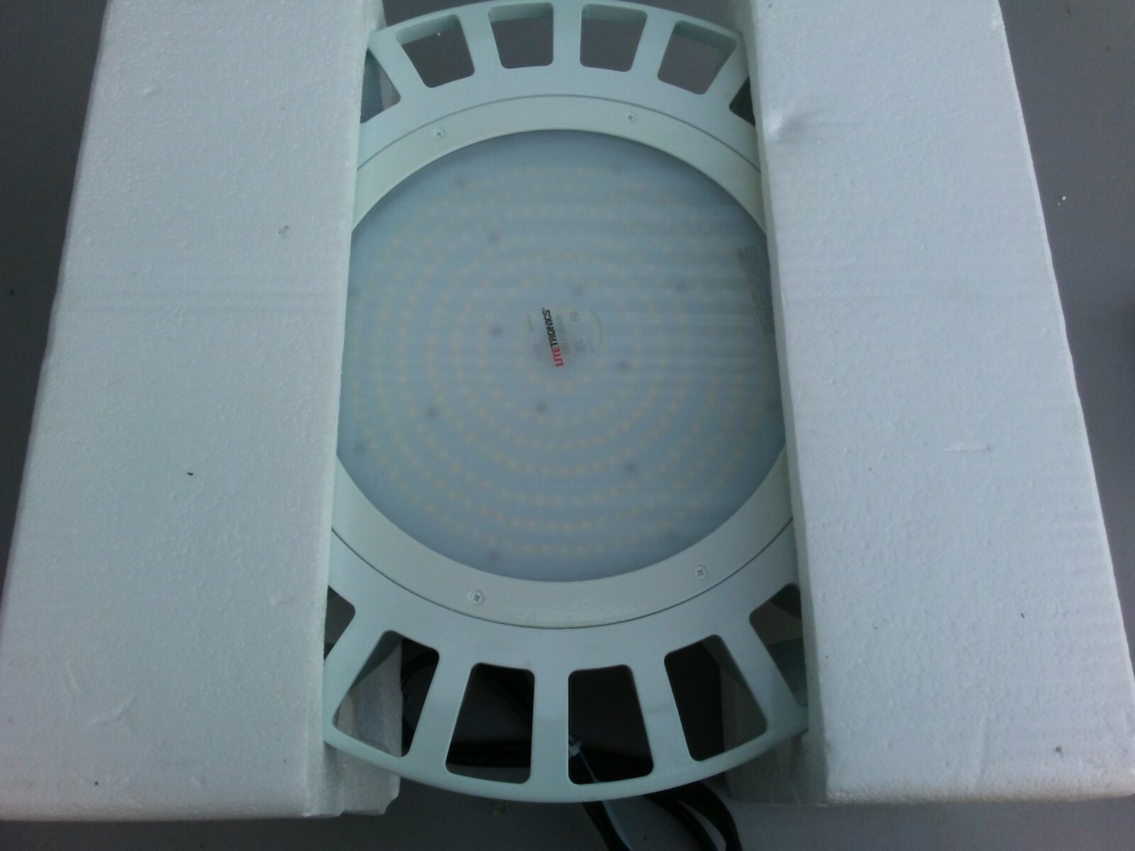 Litetronics 185W 16 White LED High Bay Light 120V-277V GFR 5000K ...