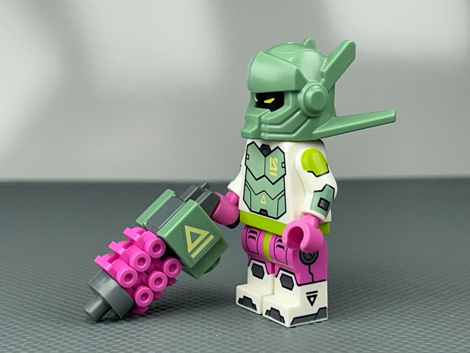 LEGO Robot Warrior Collectible Minifigure Series 24 CMF 71037 Alien ...