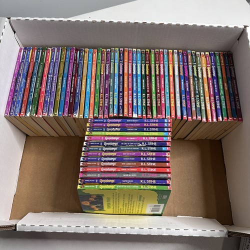 Goosebumps HUGE LOT 61 Count - Near Complete 1-62 Paperback Books R.L ...