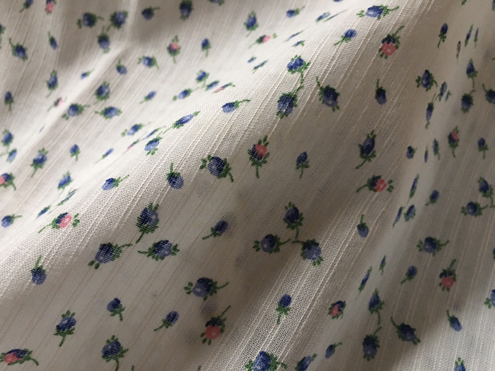 Antique Small Scale Tiny Rosebud Roses Dimity Cotton Fabric ~ Pink Blue ...