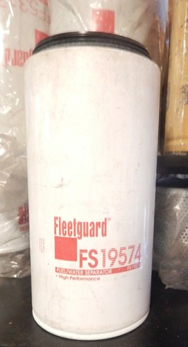 FLEETGUARD FUEL/WATER SEPARATOR FS19574 BF1283 P551025 P555006 RE502203 ...