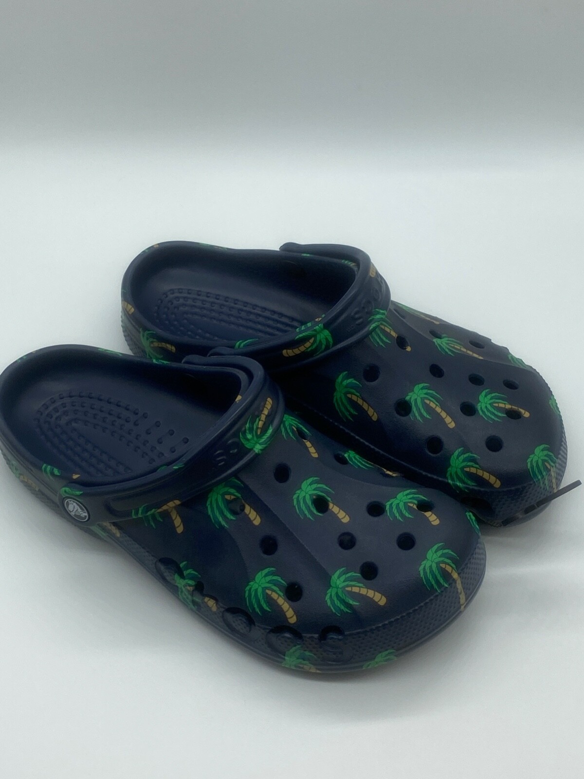 Crocs - W9 - NEW Very Pretty Baya Seasonal Printed Clog - Navy/Palm ...