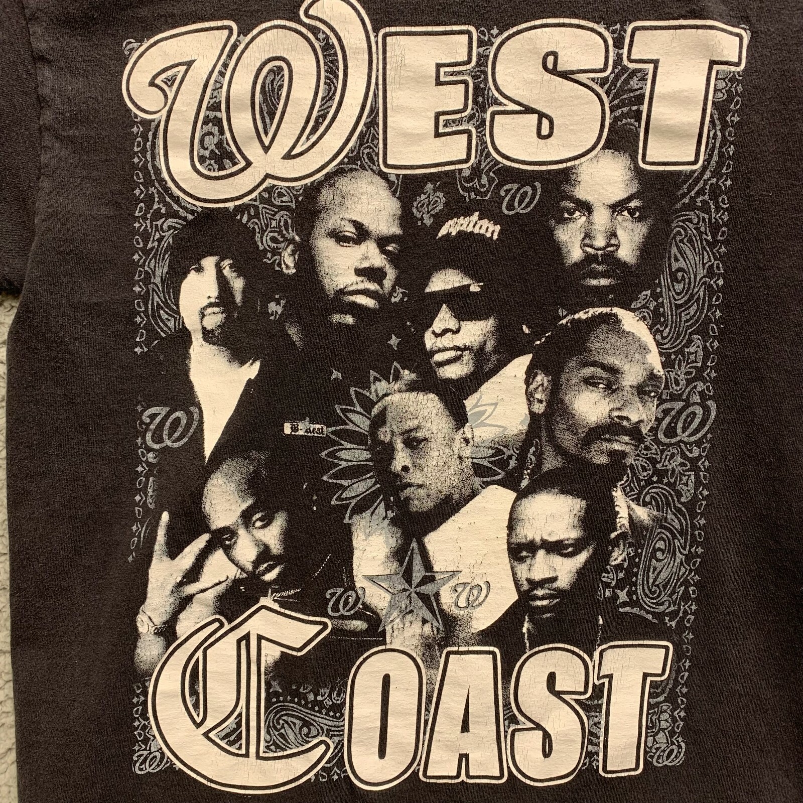 Vintage West Coast Rapper Hip Hop T-Shirt Small Tupac… - Gem