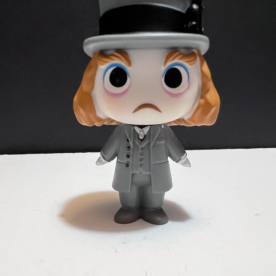 Funko Mystery Minis Alice Through The Looking Glass Mad Hatter Mini ...