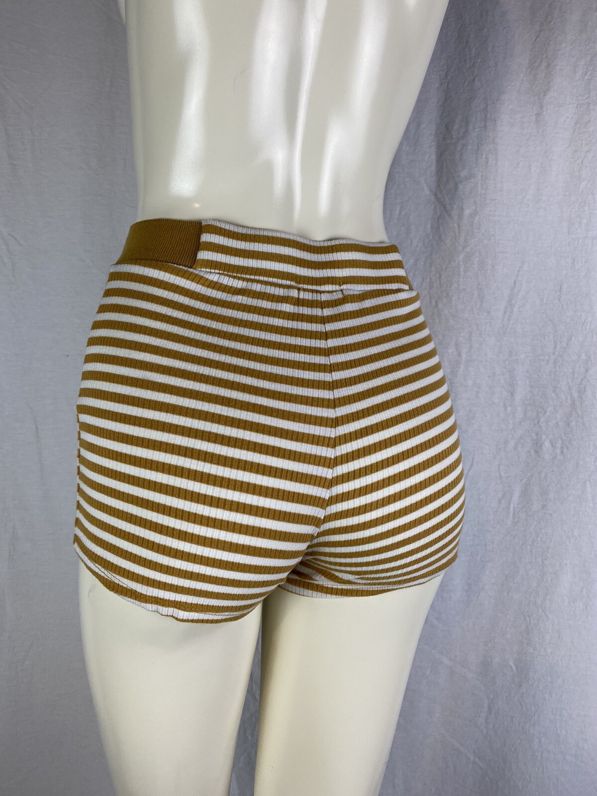 Bozzolo Shorts & Top Juniors Size S, Brown and White Horizontal Stripes ...