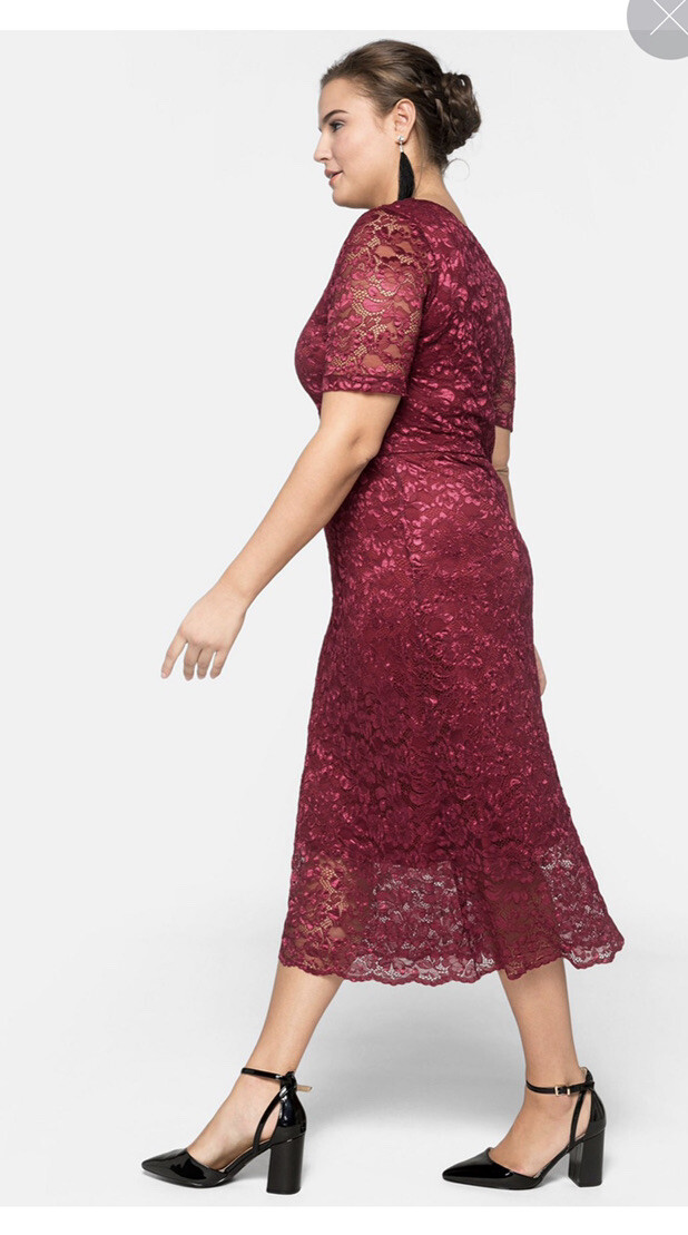 sheego Spitzenkleid transparent mit Shape Innenkleid In Größe 46 Rot ...