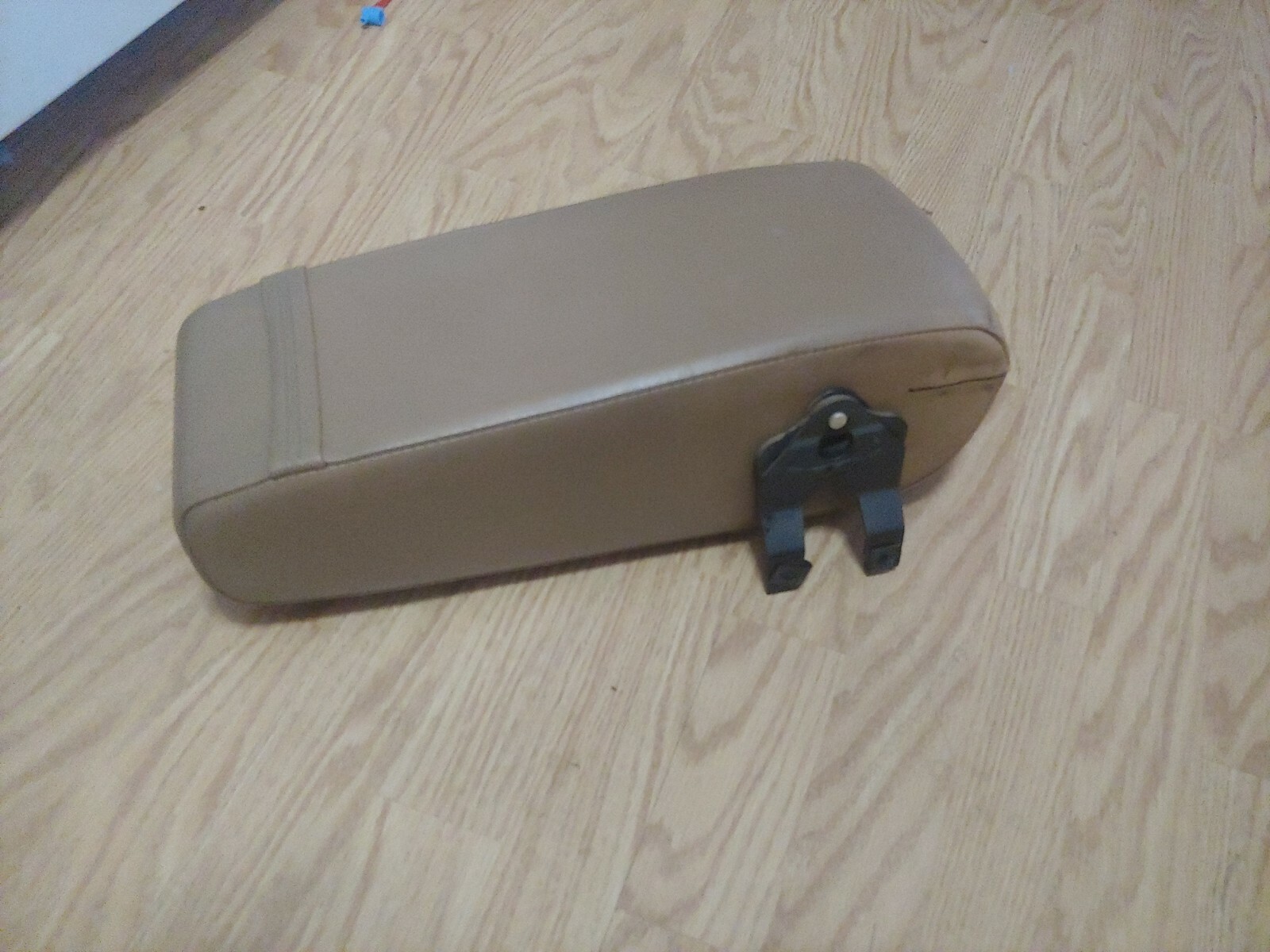 Mercedes W126 C126 SEC REAR center Armrest PALOMINO | eBay