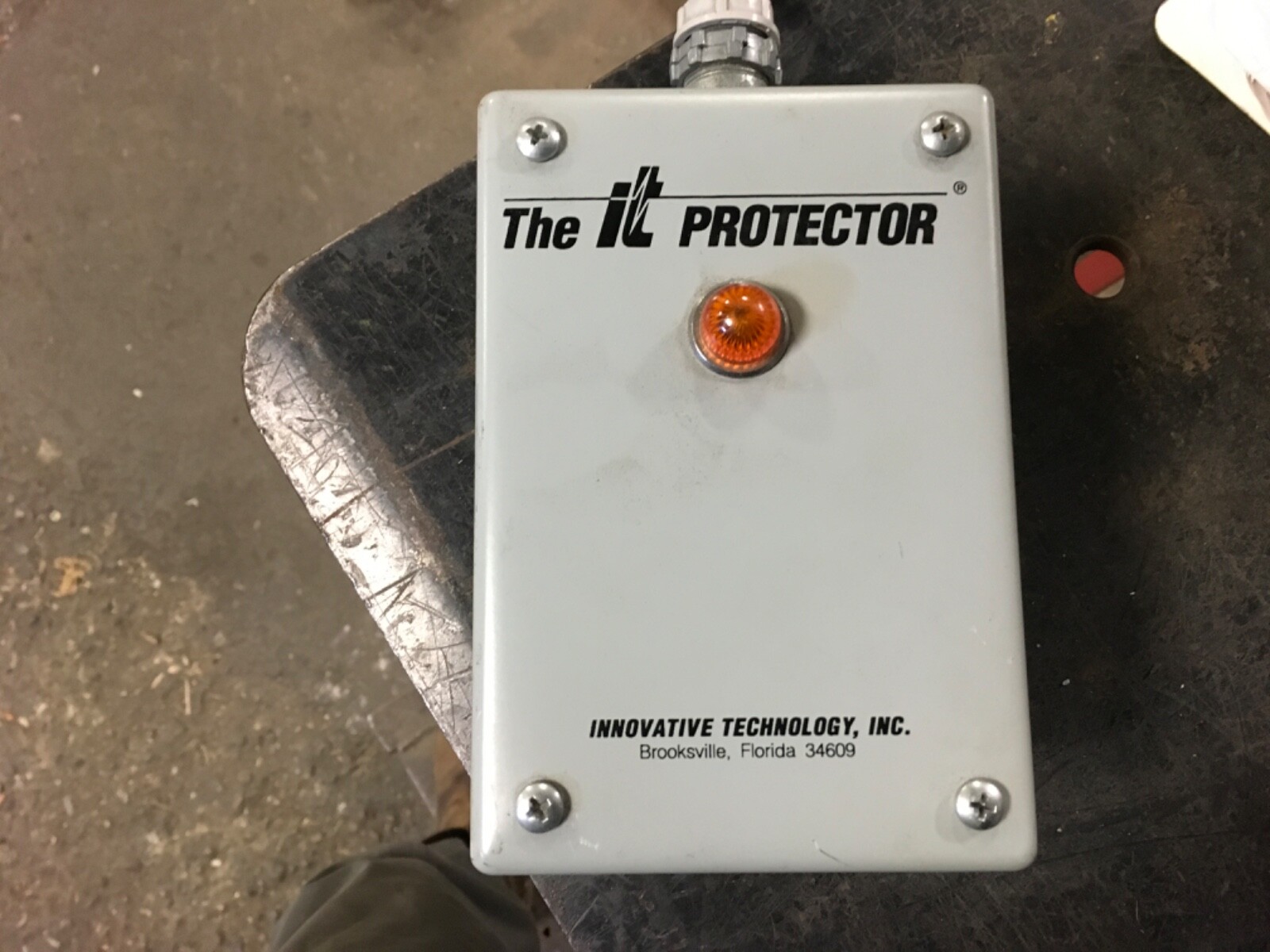 The it protector, SP-1S 120, Transient Voltage Surge Suppressor, ADI ...