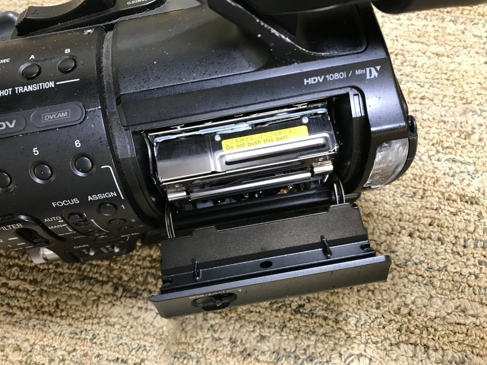 Sony HVR-Z1U Professional HDV Camcorder Video Camera High Definition ...