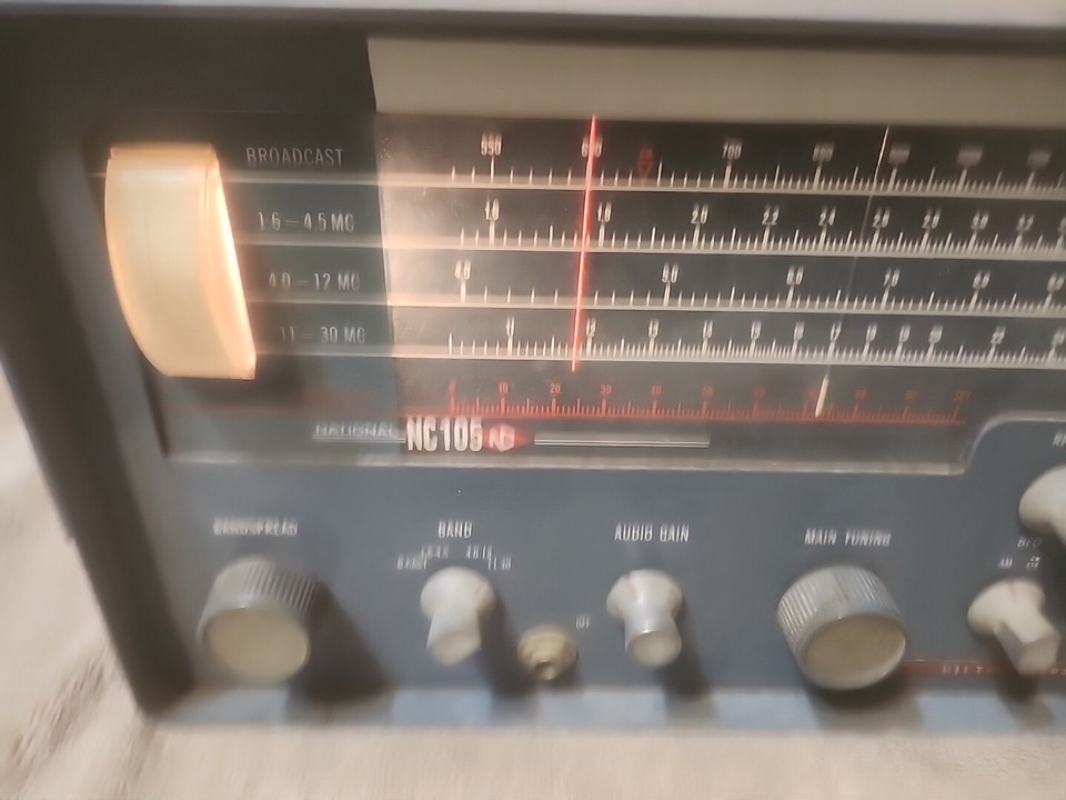 Vintage National Nc-105 Tubes Ham Radio Receiver With Broadcast Band ...