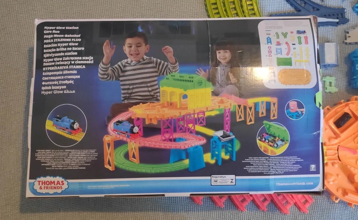 Train Toy Fisher-Price Thomas & Friends Trackmaster Percy Hyper Glow ...