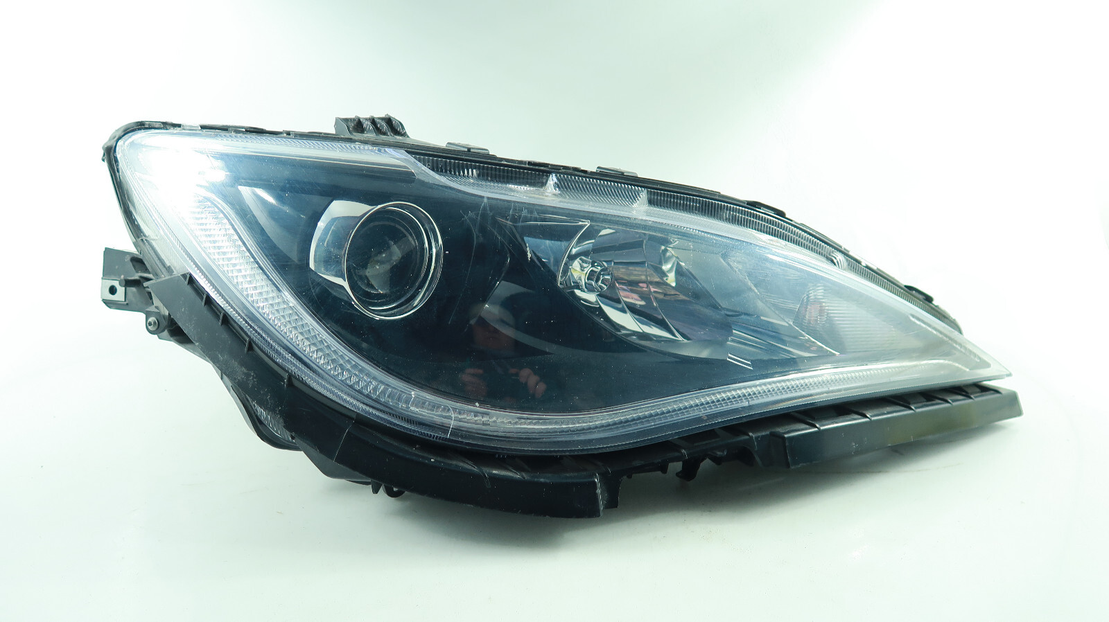 OEM | 2017 -- 2020 Chrysler Pacifica HID Xenon LED Headlight (Right ...