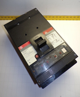 Circuit Breakers - 1200 Amp 3 Pole