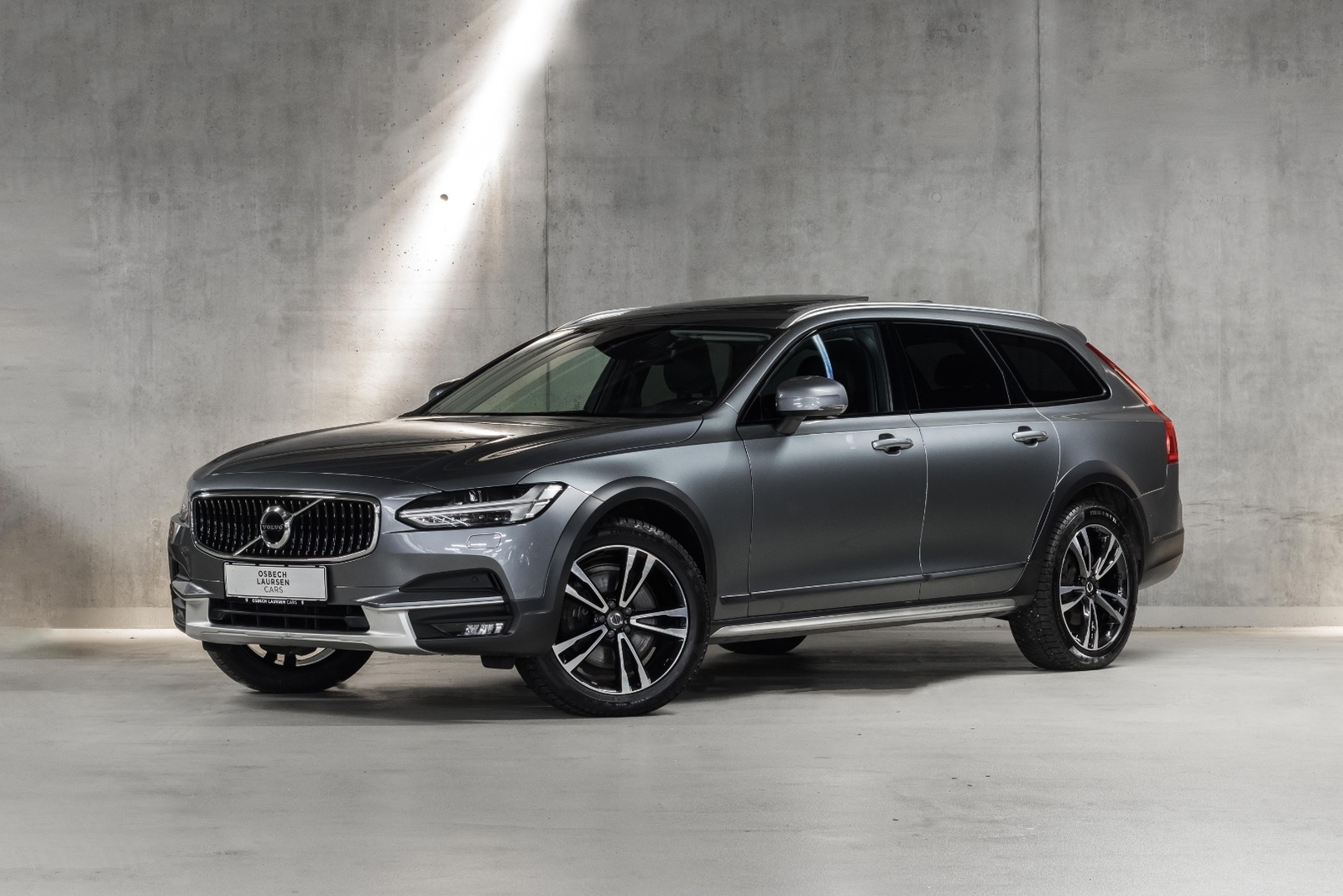 Volvo V90 CC Anmeldelser - Se vurderingen på Bilbasen