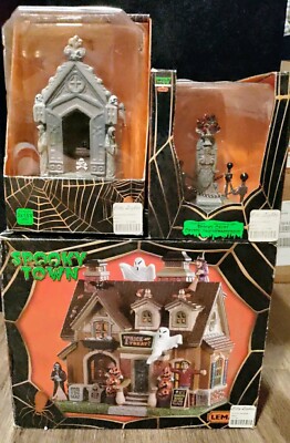 🔥LOT of 3 Lemax Spooky Town “Spooky Winner” Lighted & 2 Spooky Crypts 🔥 ...