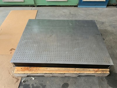 Lab Lasers & Photonics - Newport Optics Table