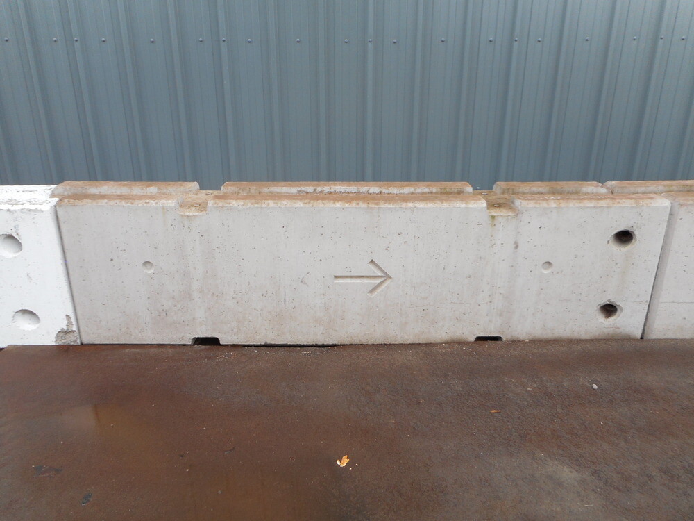 Used Tvcb Temporary Vertical Concrete Barrier - Block - Flood ...