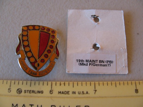 OLDER U.S. ARMY 11TH MAINTENANCE BATTALION CREST OR DI (P/B FOREIGN ...